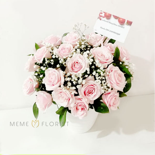 4 Tips Pilih Rangkaian Bunga Meja untuk Membangkitkan Semangat Kerja