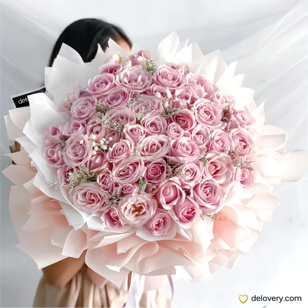 Jual Lucky You - 50 Stems Rose | Delovery